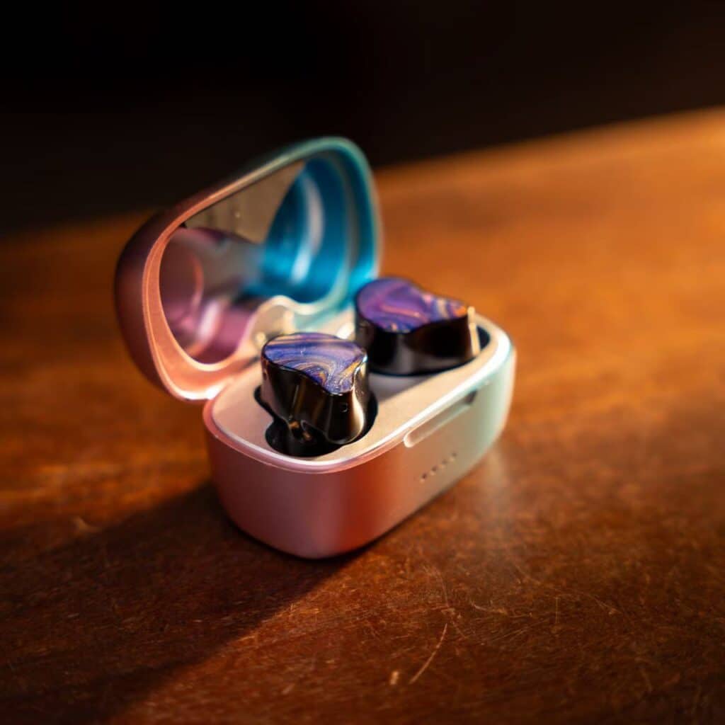 GEEKFLY VITAS | 6-Driver Hybrid HiFi TWS Earbuds OEM ODM